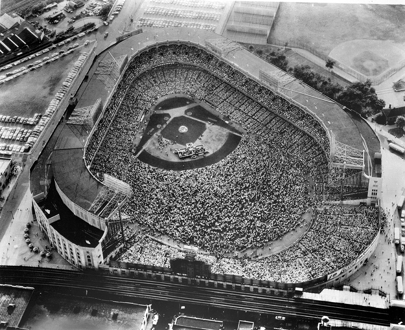 Billy Graham’s 1957 New York Crusade Sermon at Yankee Stadium – The Son ...